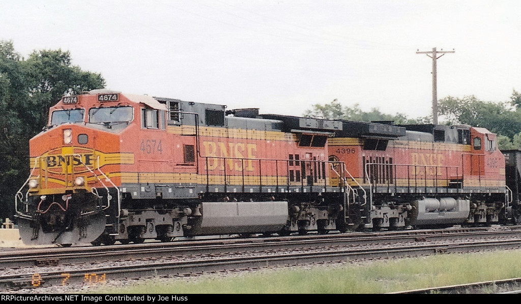 BNSF 4674 West